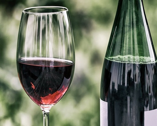 VINO TINTO, CÓMO SE TOMA PARA DISFRUTARLO AL MÁXIMO – Top Vinum